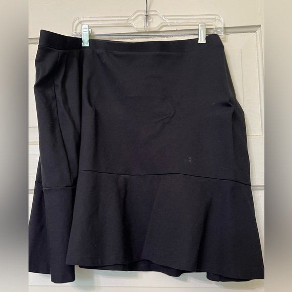 LOFT | Skirts | Loft Plus Black Tulip Hem Skirt Size 2 | Poshmark